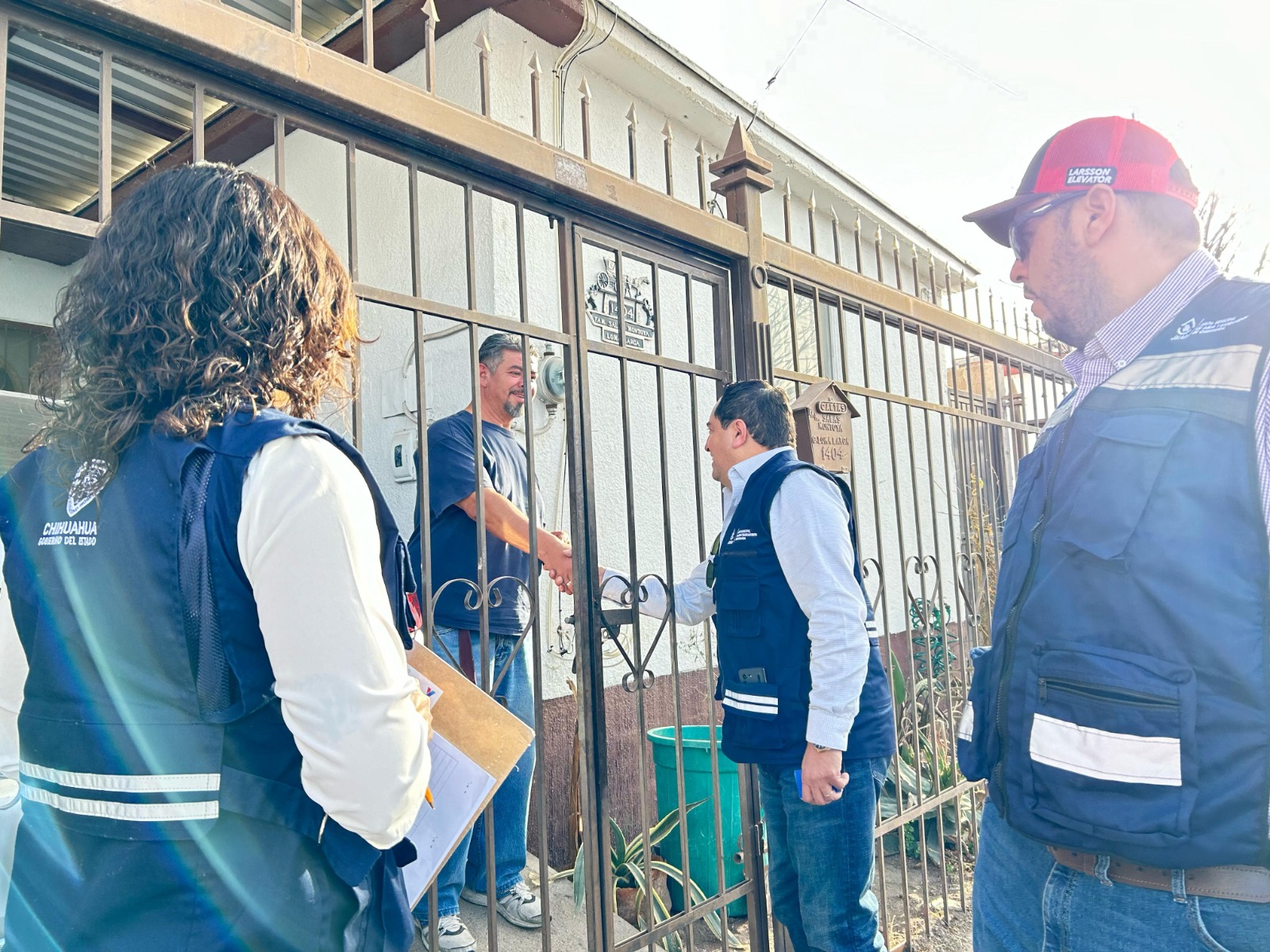 Beneficia Chihuahua Sin Fugas a más de 250 vecinos de la colonia ...